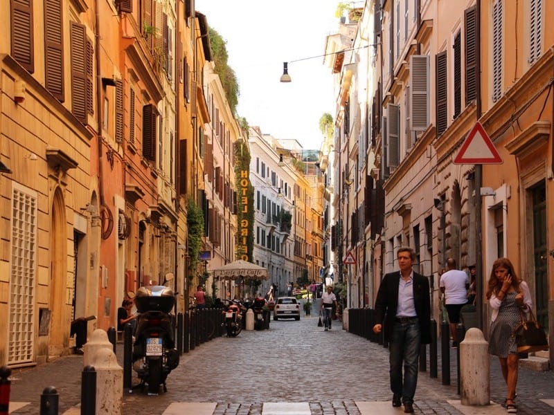 Streets of Rome: Via del Boschetto