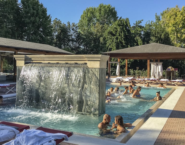 Rome Outdoor Pool Guide | Romeing