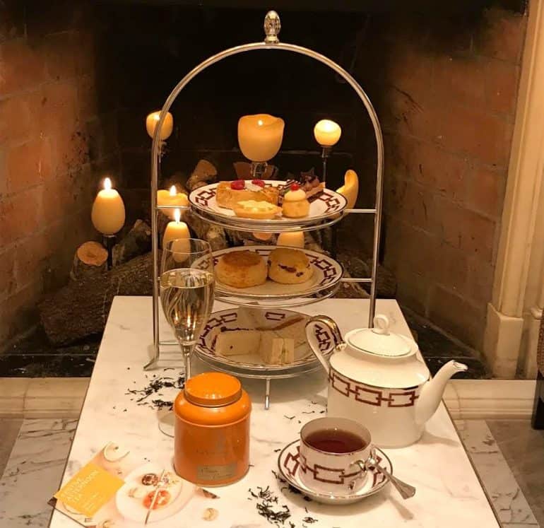 Festive Afternoon Tea in Rome's Hotel Eden | Romeing