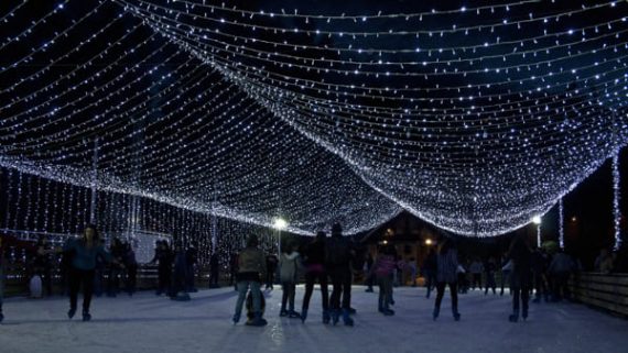 Ice Skating in Rome - Romeing