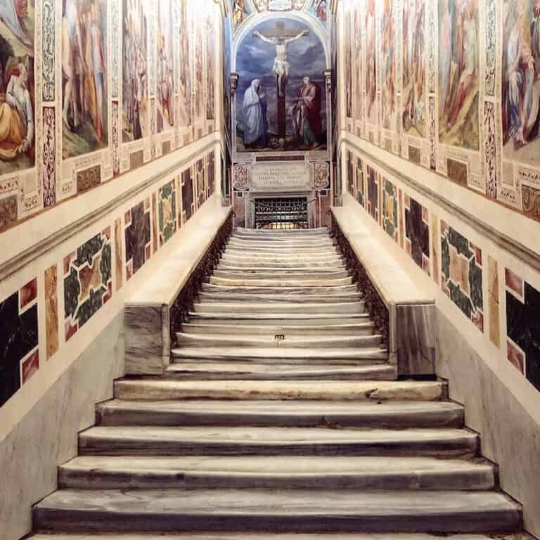 The Holy Stairs that Jesus climbed are open for 60 days - Romeing