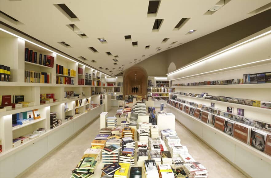 Rome Bookshops Guide. Best Bookshops in Rome - Romeing