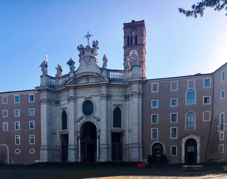 16 Must-Visit Churches in Rome - Romeing