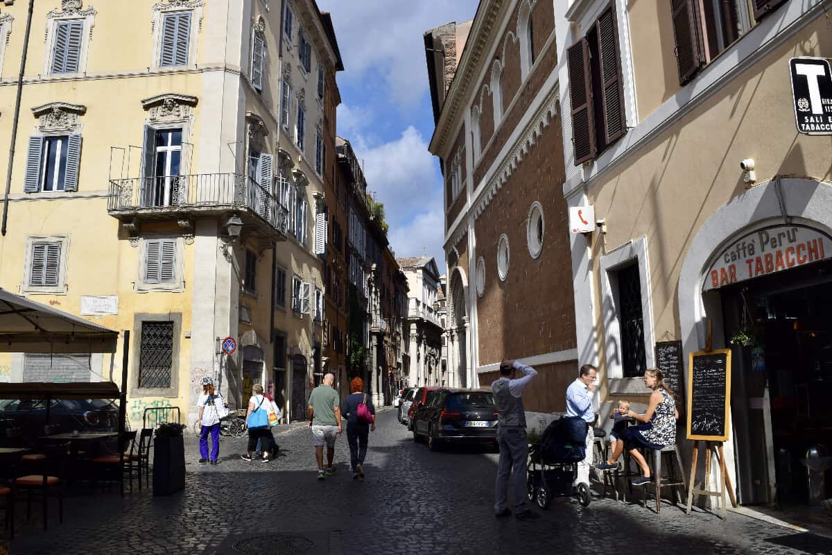 Streets of Rome: Via di Monserrato - Romeing